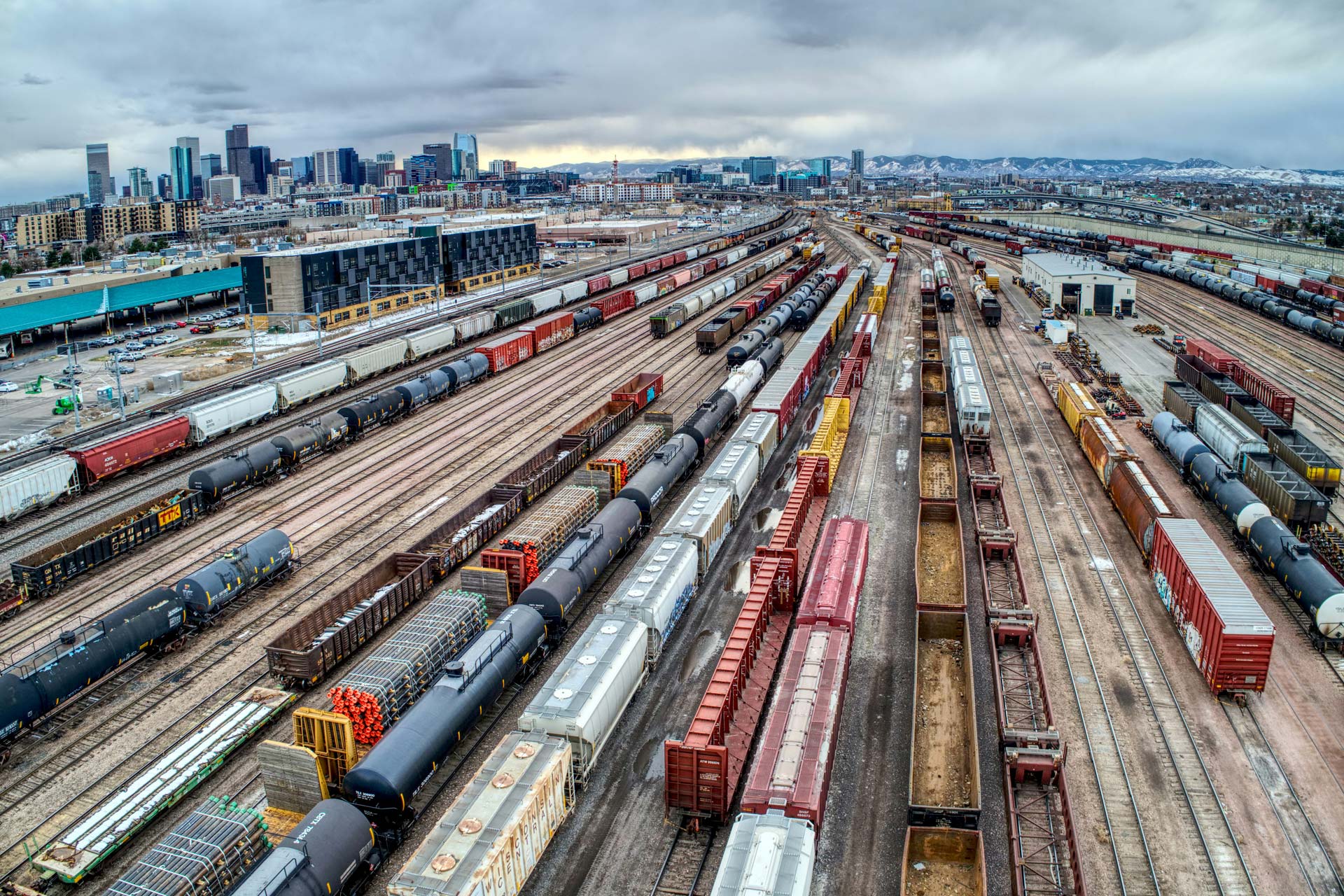 Pathways to Decarbonizing the Rail Industry - Global Supply Chain Institute