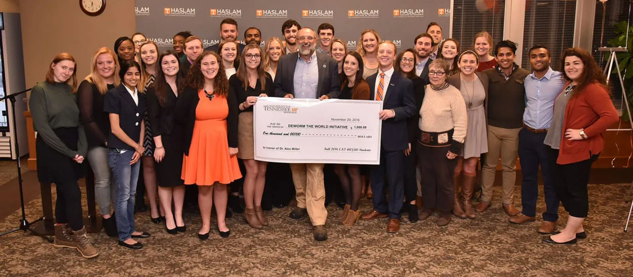 Students Award $30,000 in Grant Money to Local Nonprofits - Haslam ...